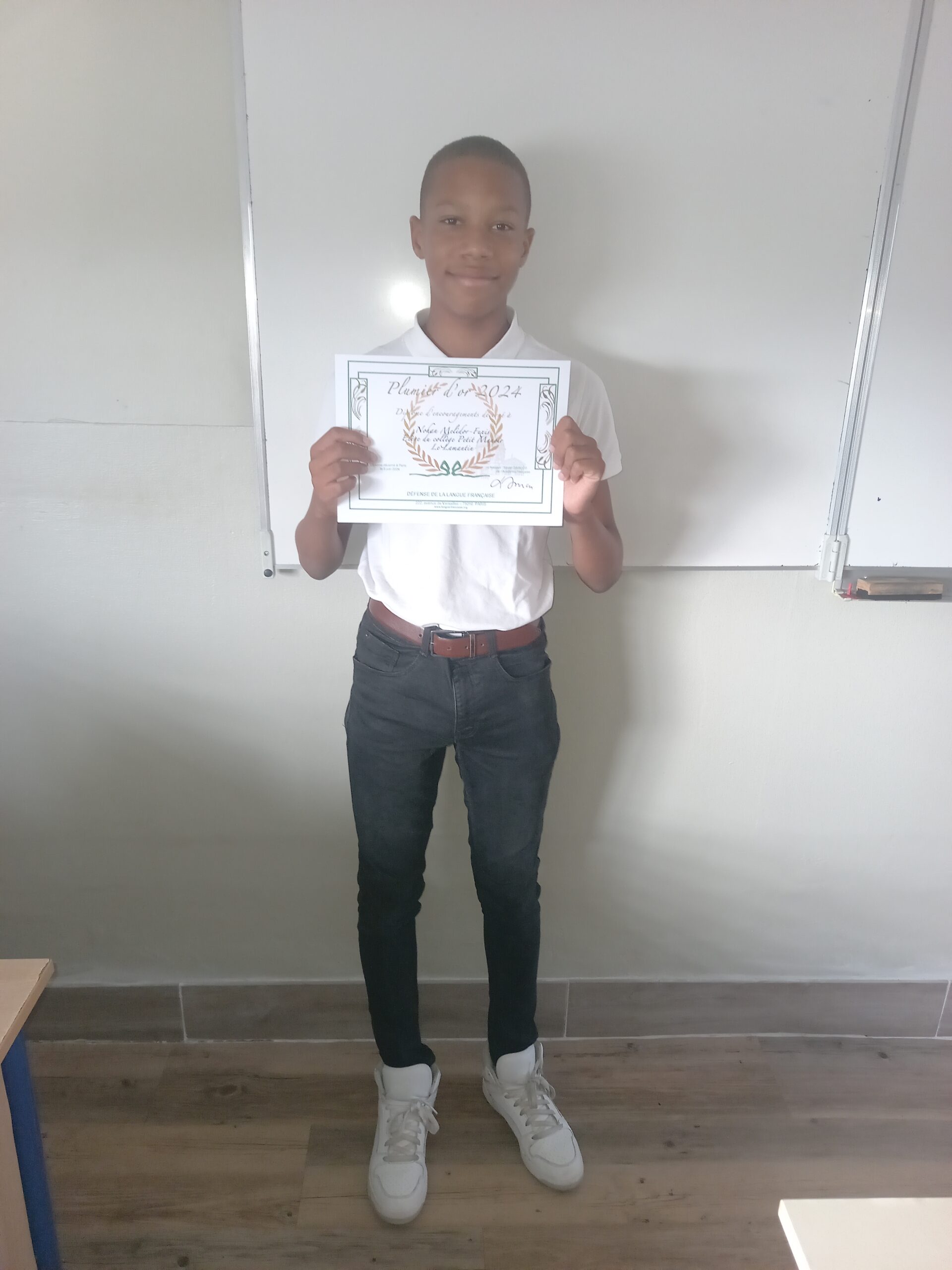 UN LAUREAT EN OR - Collège Petit Manoir